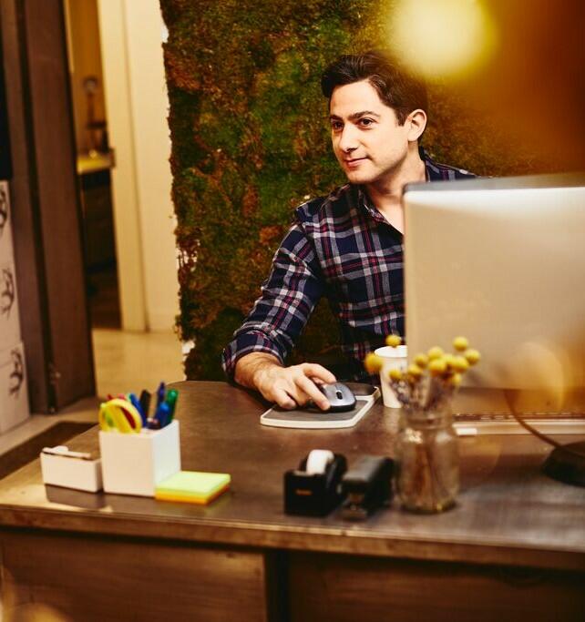 Working as a store manager: your tasks, salary, opportunities and ...