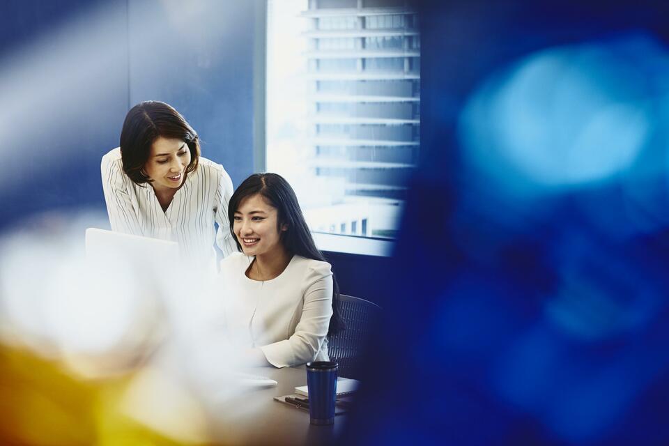 Working as an assistant manager: your tasks, salary, opportunities and ...